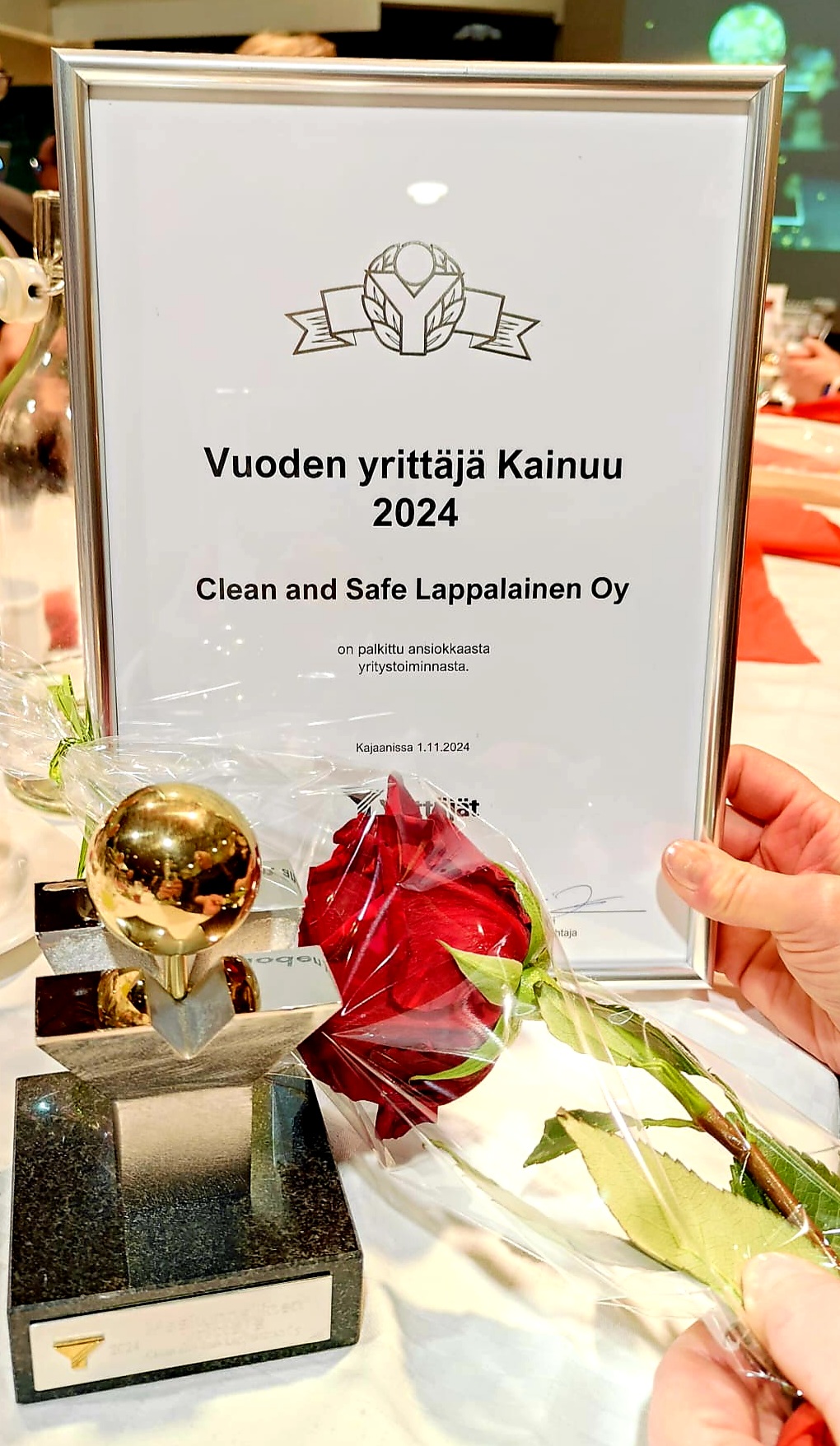 Tämä palkinto inspiroi meitä jatkamaan kehittämistä ja tarjoamaan parasta mahdollista palvelua ...